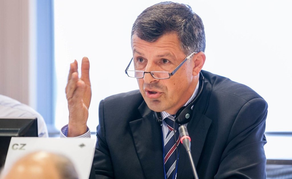 ECR Vice-President Oldřich Vlasák attends first meeting of CoR-UK ...